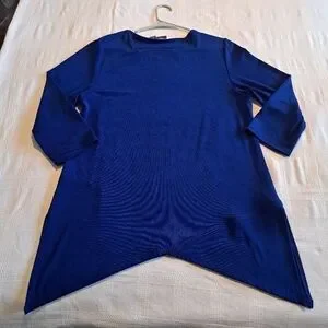 Chico's | Tops | Chicos Travellers Womens Size 2 Blue V Bottom Top ...